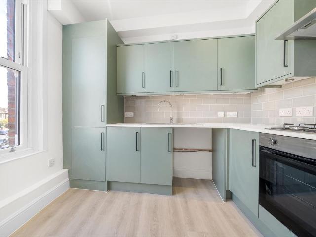 Norwood Road, West Norwood SE27, 1 bed flat to rent, £1,350 pcm | PrimeLocation