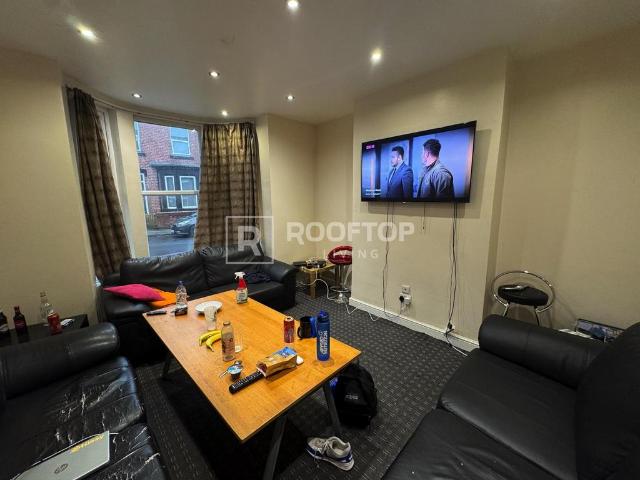 Norwood Terrace, Leeds LS6 7 bed house to rent £3,488 pcm £805 pw