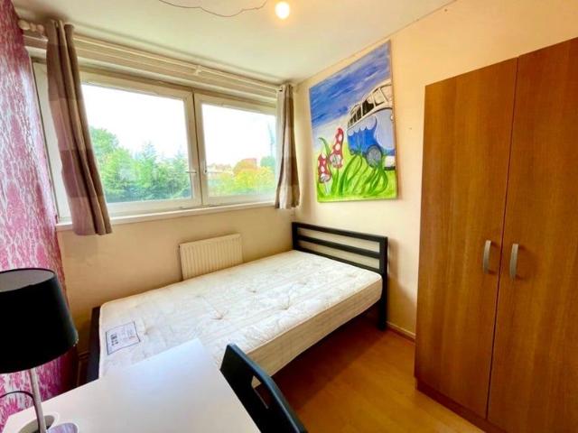 Norbiton Road, London E14, Room to rent, £700 pcm | PrimeLocation
