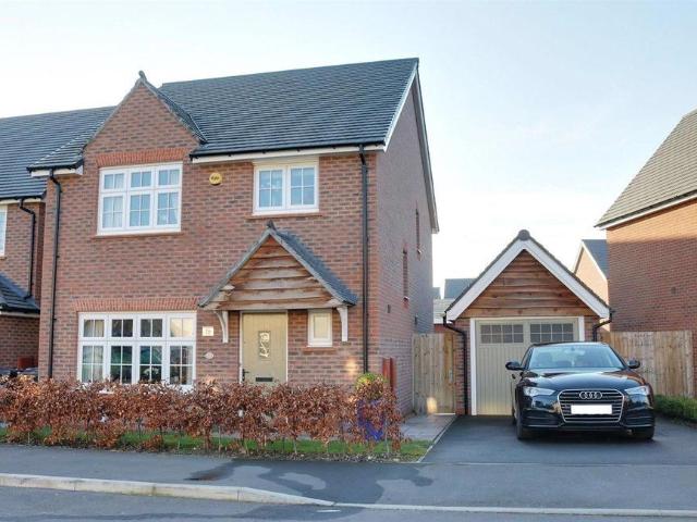 Norbreck Avenue, Crewe CW2, 4 bed detached house to rent, £1,550 pcm | PrimeLocation