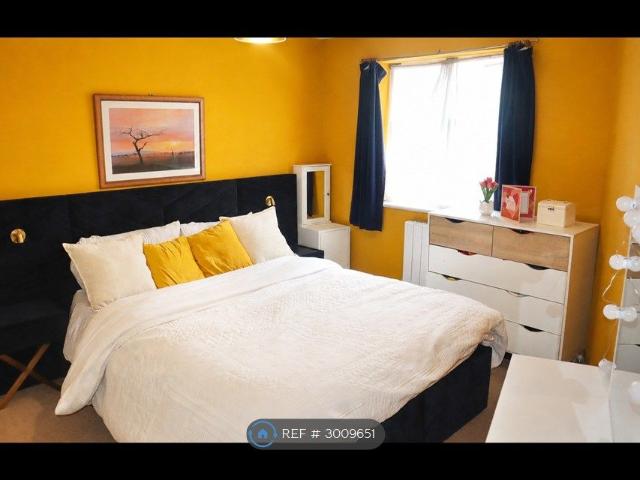 Norbury Avenue, Watford WD24, 1 bed flat to rent, £1,350 pcm | PrimeLocation