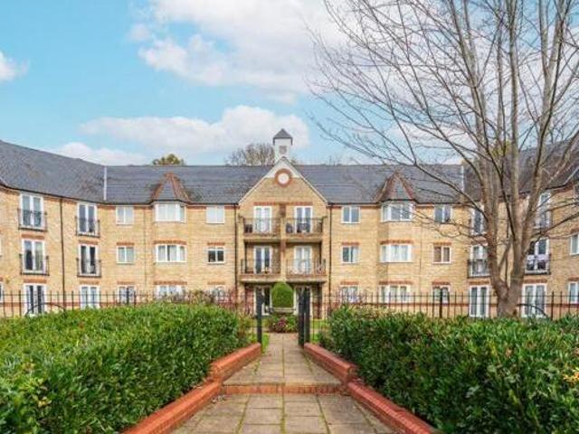Norbury Avenue, Watford, 2 Bedroom Apartment