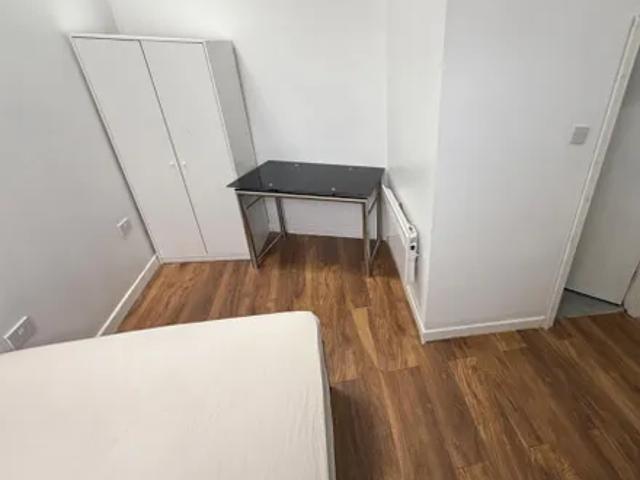 Norbury Avenue, London, SW16 3RW, United Kingdom | 1 bed apartment for rent #165462178 | Rentberry