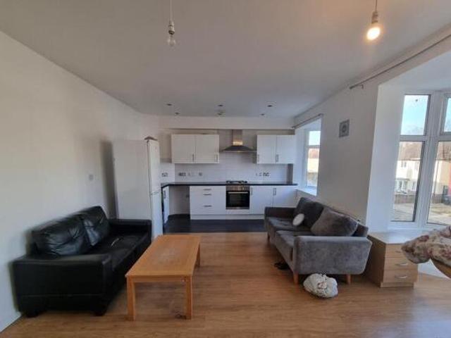 Norbury Crescent, Norbury Crescent, 2 Bedroom Apartment