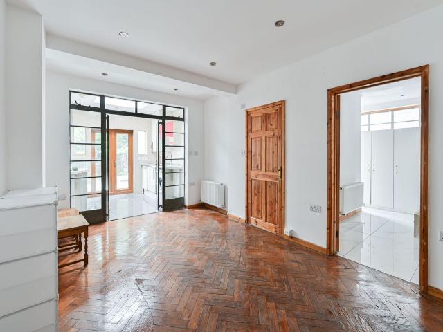 Norbury Crescent, Norbury SW16, 1 bed flat to rent, £1,550 pcm | PrimeLocation