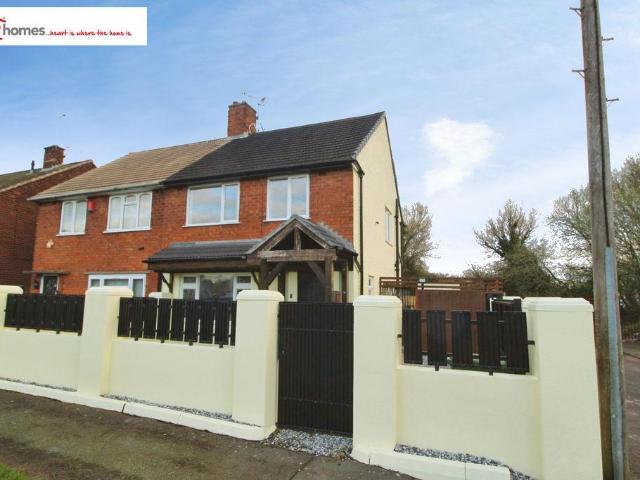 Norbury Crescent, Lanesfield. 3 bed semi detached house to rent £1,195 pcm £276 pw