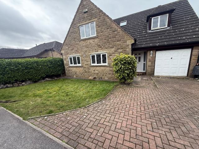 Norcross Avenue, Oakes HD3, 3 bed detached house to rent, £2,200 pcm | PrimeLocation