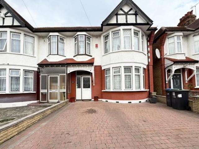 Norfolk Avenue, London, 4 Bedroom Semi detached