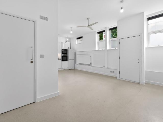Norfolk Avenue, London, N15 6JX