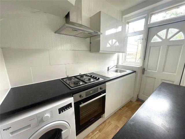 Norfolk Avenue, Palmers Green, London N13, 3 bed terraced house to rent, £1,900 pcm | PrimeLocation