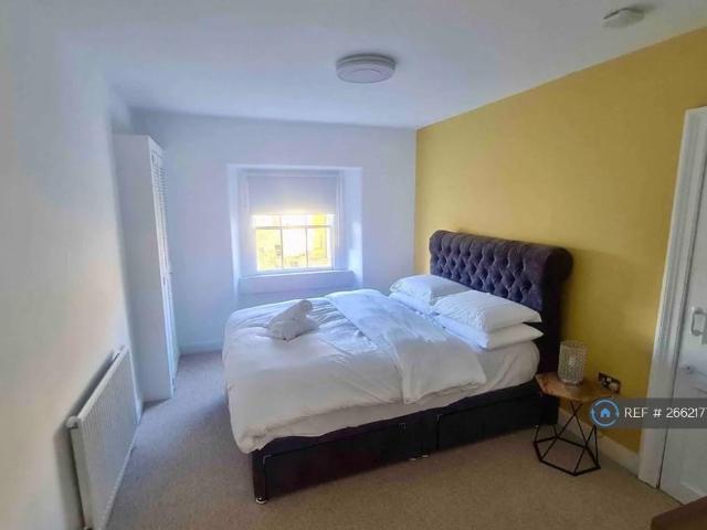 Norfolk Buildings, Bath, BA1 1 bed flat to rent £1,800 pcm £415 pw