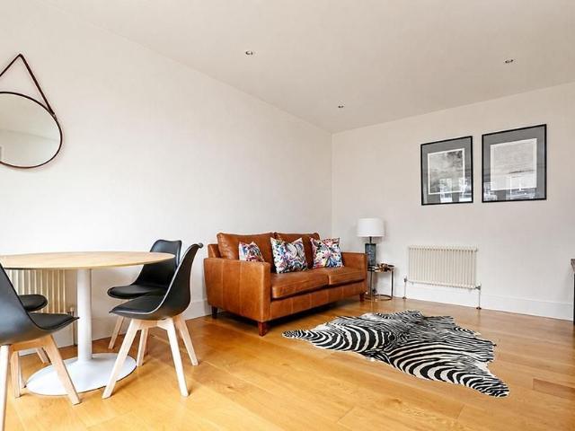 Norfolk Crescent, Paddington, London W2, 2 bed flat to rent, £3,683 pcm | PrimeLocation