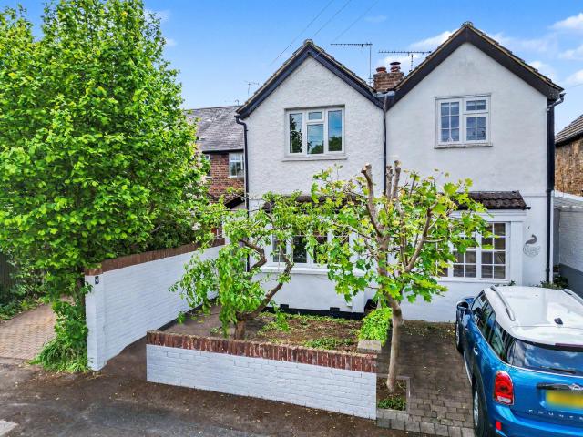 Norfolk Road, Claygate, KT10