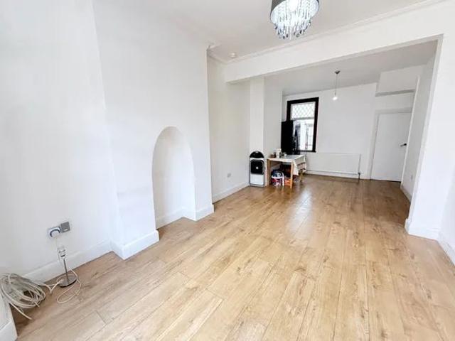 Norfolk Road, East Ham E6, Property for rent