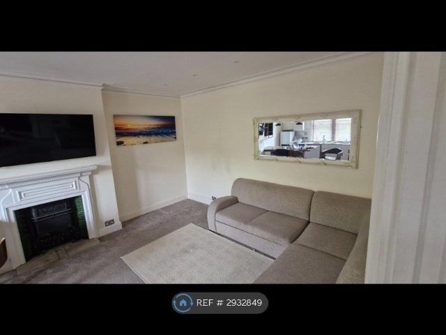Norfolk Road, Littlehampton BN17, 1 bed flat to rent, £1,000 pcm | PrimeLocation