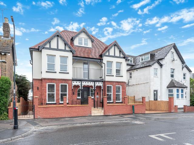 Norfolk Road, Maidenhead SL6, 2 bed flat to rent, £1,650 pcm | PrimeLocation