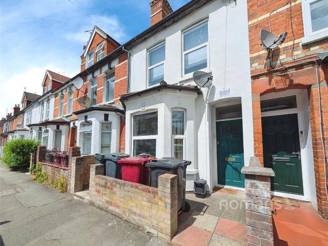 Norfolk Road, Reading RG30, 2 bed flat to rent, £1,250 pcm | PrimeLocation