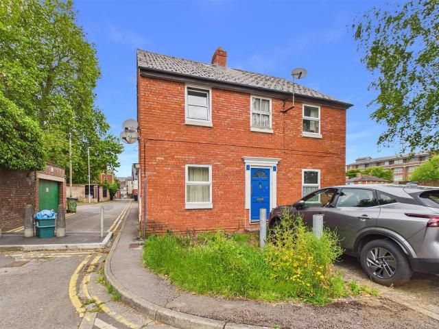 Norfolk Street, Gloucester GL1, 1 bed flat to rent, £700 pcm | PrimeLocation