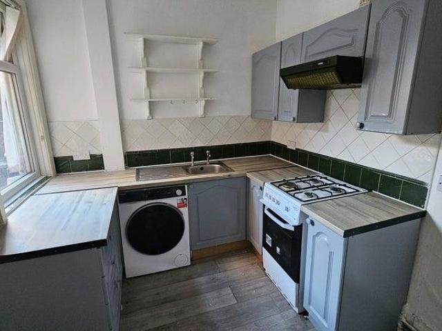 Norfolk Street, Salford, M6 3 bed house to rent £1,325 pcm £306 pw