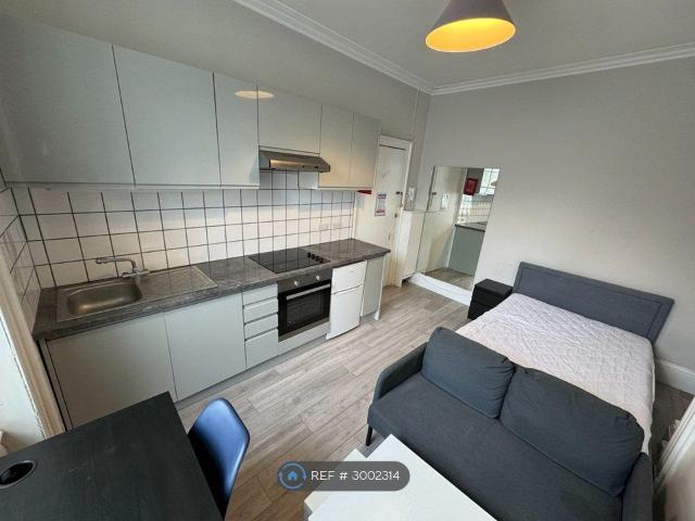 Norfolk Square, Brighton BN1, Studio to rent, £800 pcm | PrimeLocation