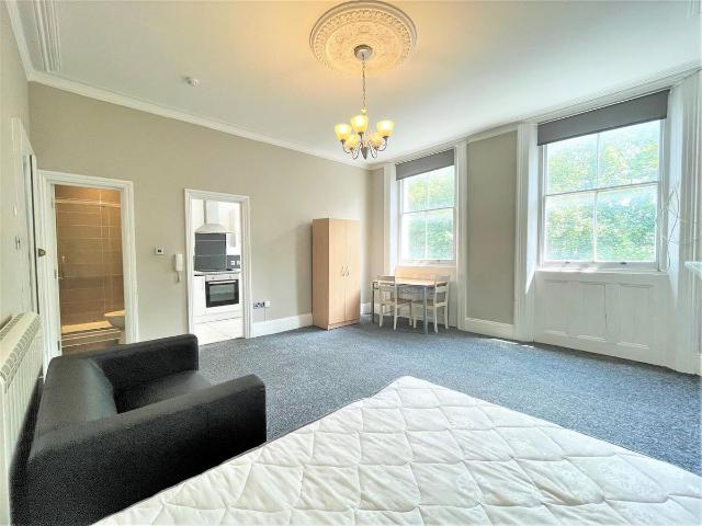 18, 5 Norfolk Terrace, Brighton BN1, Studio to rent, £1,250 pcm | PrimeLocation