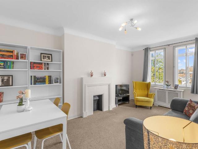 Norland Square, London W11, 1 bed flat to rent, £2,600 pcm | PrimeLocation