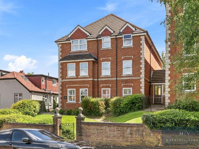 Normanton Road, South Croydon CR2, 2 bed flat to rent, £1,600 pcm | PrimeLocation