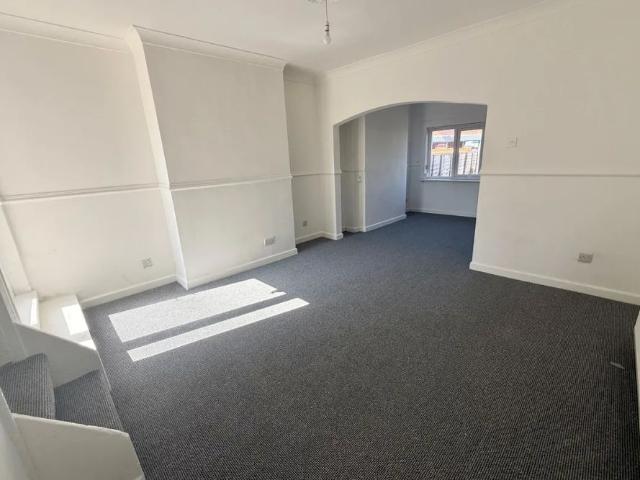 Norman Crescent, New Rossington, DONCASTER