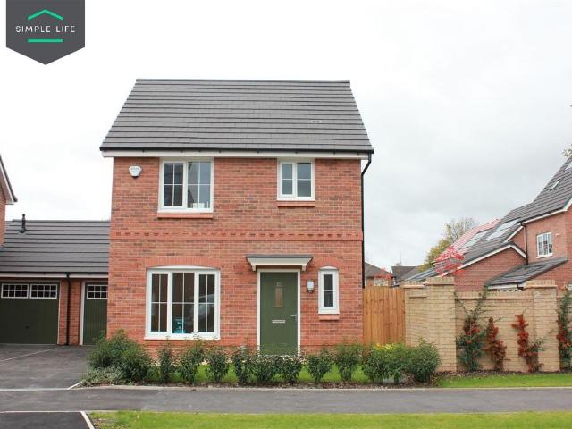 Norman Davies Gardens, Bilston, WV14 3 bed semi detached house to rent £1,235 pcm £285 pw