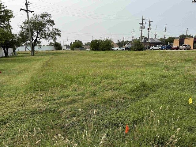 Norman Rd, Hutchinson, KS 67502