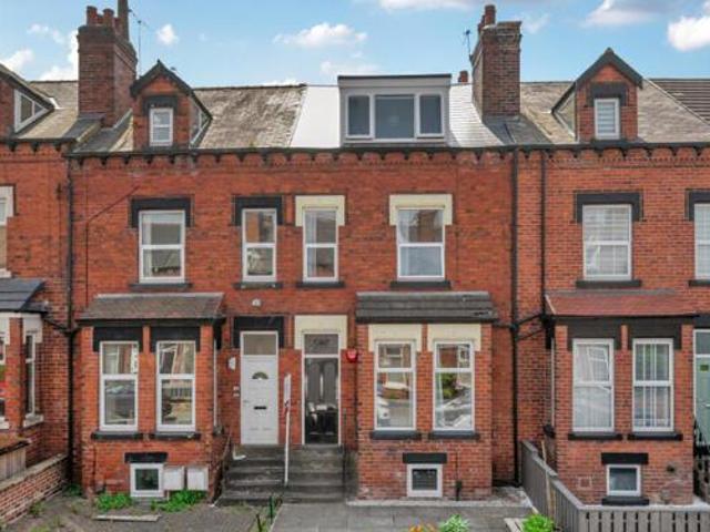 Norman Terrace, Roundhay, 2 Bedroom Flat