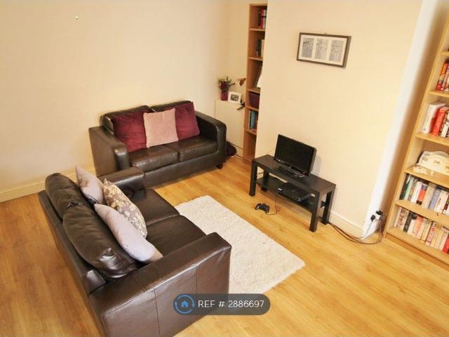Norman View, Leeds LS5, 2 bed terraced house to rent, £1,250 pcm | PrimeLocation
