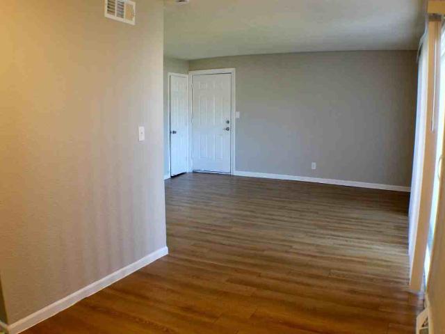 Normandy Apartments 2 Bedroom Apartment for Rent at 1900 N 77th St, Kansas City, KS 66112 Victory Hills