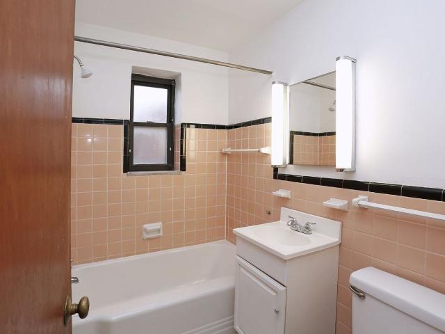Normandy Apartments 2 Bedroom Apartment for Rent at 5530 5th Ave, Pittsburgh, PA 15232 Squirrel Hill North