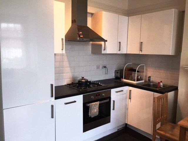 Normandy Avenue, Barnet EN5 3 bed flat to rent £2,100 pcm £485 pw