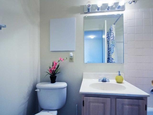 Normandy Green Apartments & Townhomes 2 Bedroom Apartment for Rent at 6805 Sebree Dr, Florence, KY 41042