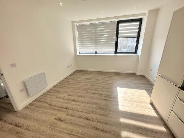 Normandy House, Alencon Link RG21, 1 bed flat to rent, £1,150 pcm | PrimeLocation