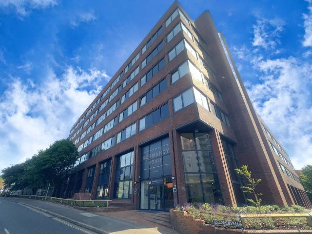 Normandy House, Alencon Link RG21, 2 bed flat to rent, £1,350 pcm | PrimeLocation