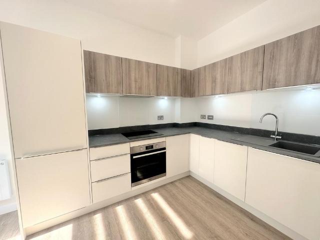 Normandy House, Basingstoke RG21 1 bed apartment to rent £1,150 pcm £265 pw