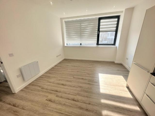 Normandy House, Basingstoke RG21 1 bed apartment to rent £1,150 pcm £265 pw