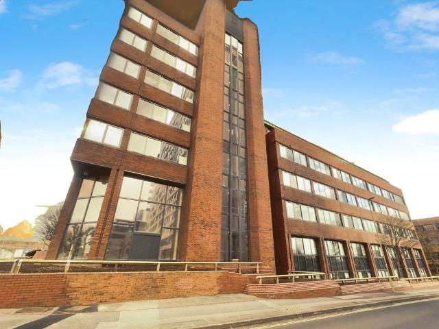 Normandy House, Basingstoke RG21 2 bed apartment to rent £1,470 pcm £339 pw