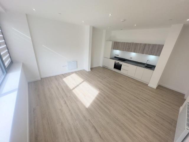 Normandy House, Basingstoke RG21 2 bed apartment to rent £1,490 pcm £344 pw
