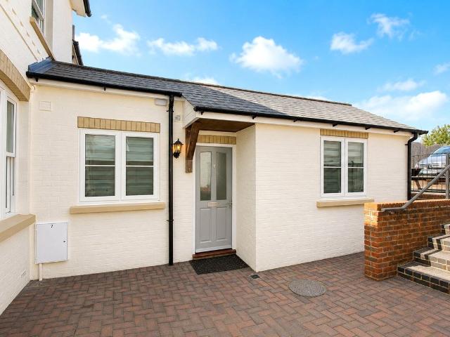 Normandy Street, Alton, Hampshire GU34, Maisonette to rent, £895 pcm | PrimeLocation