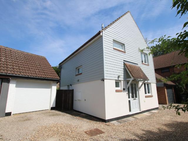 Normansfield, Dunmow CM6, 3 bed detached house to rent, £1,900 pcm | PrimeLocation