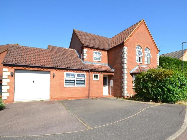Norris Close, Kettering NN15 4 bed detached house to rent £1,900 pcm £438 pw