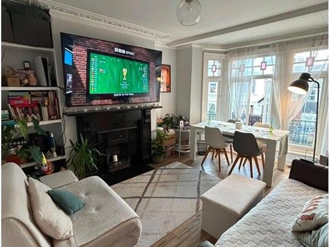 Norroy Road, London SW15, 2 bed flat to rent, £2,600 pcm | PrimeLocation