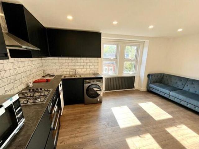 Norroy Road, Putney, 2 Bedroom Apartment