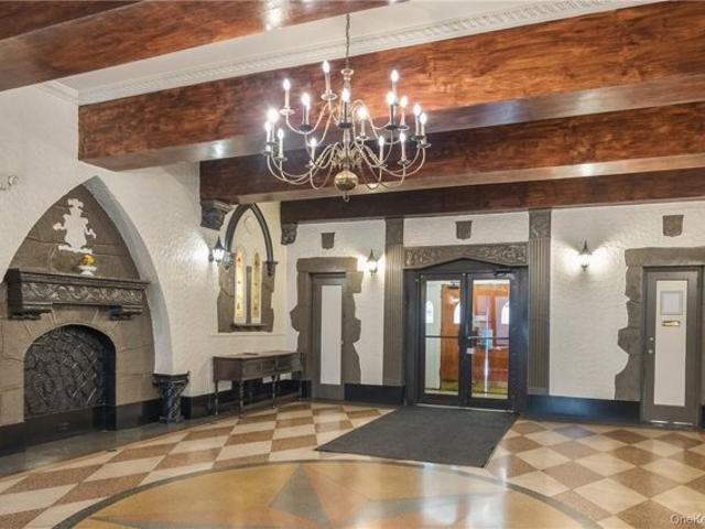 Nosband Ave Apt C, White Plains, Property For Sale