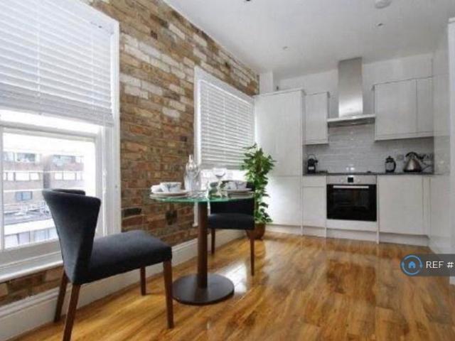 Notting Hill, London, W11 Studio to rent £2,687 pcm £620 pw