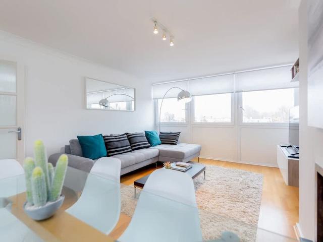 Notting Hill W11, 2 bed flat to rent, £6,062 pcm | PrimeLocation